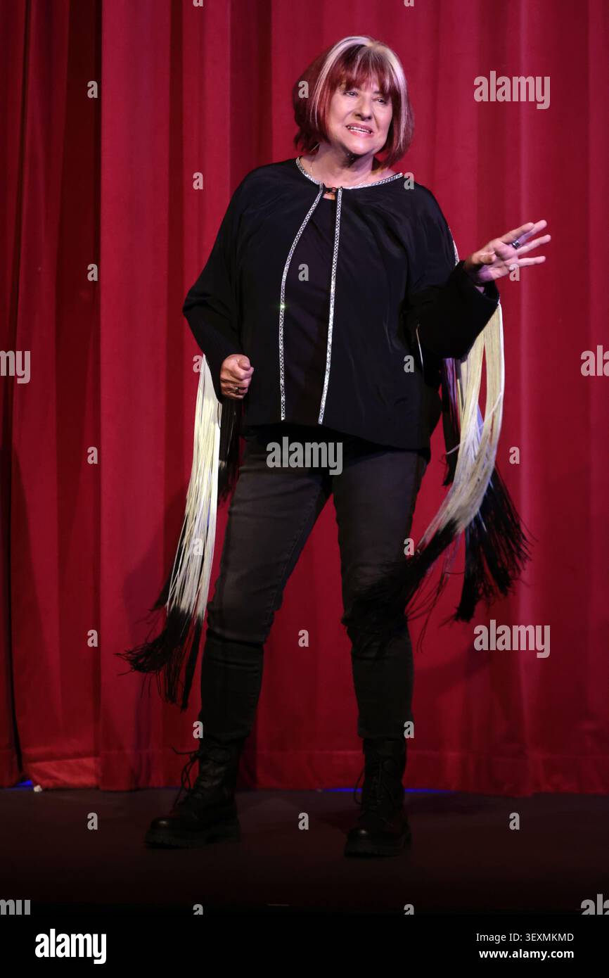 The actress Soledad Mallol during a scene from the play 'Las que gritan ...