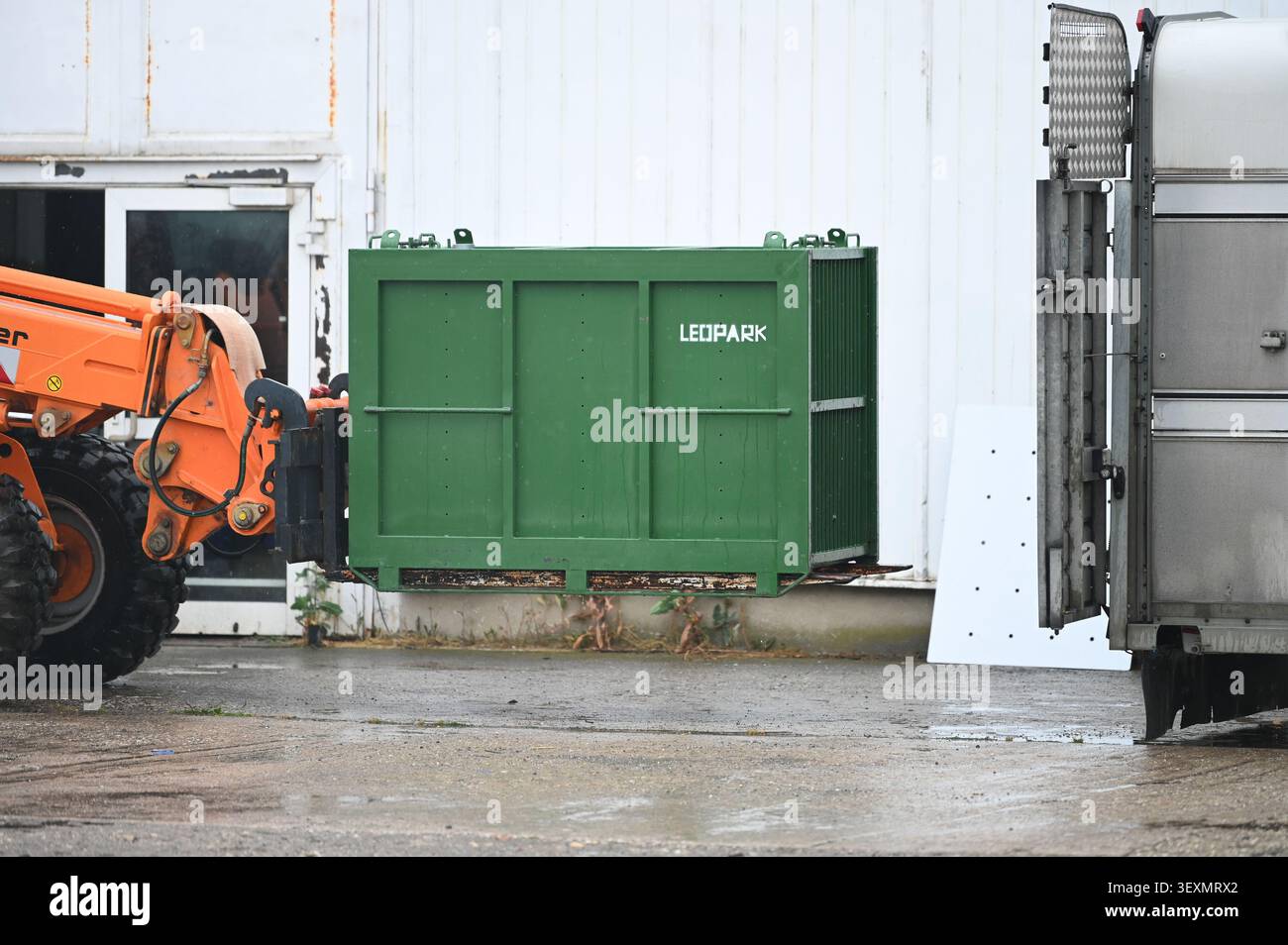 01 July 2026, Saxony, Schkeuditz: A forklift is loading a transport ...