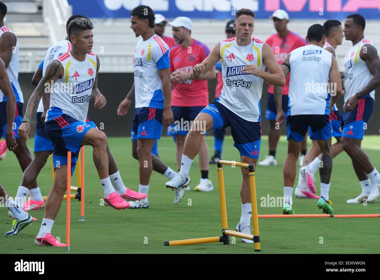 Colombia's Santiago Arias (4) and Jorge Carrascal participate in a ...