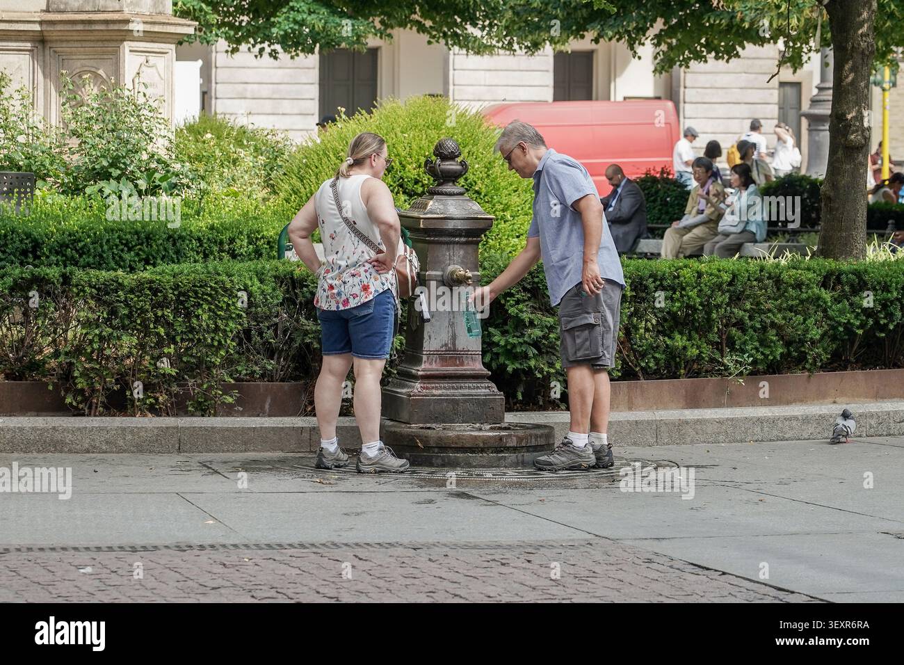 IPA86281738 - MILAN, July 1, 2026 - Piazza della Scala: Tourists fill ...