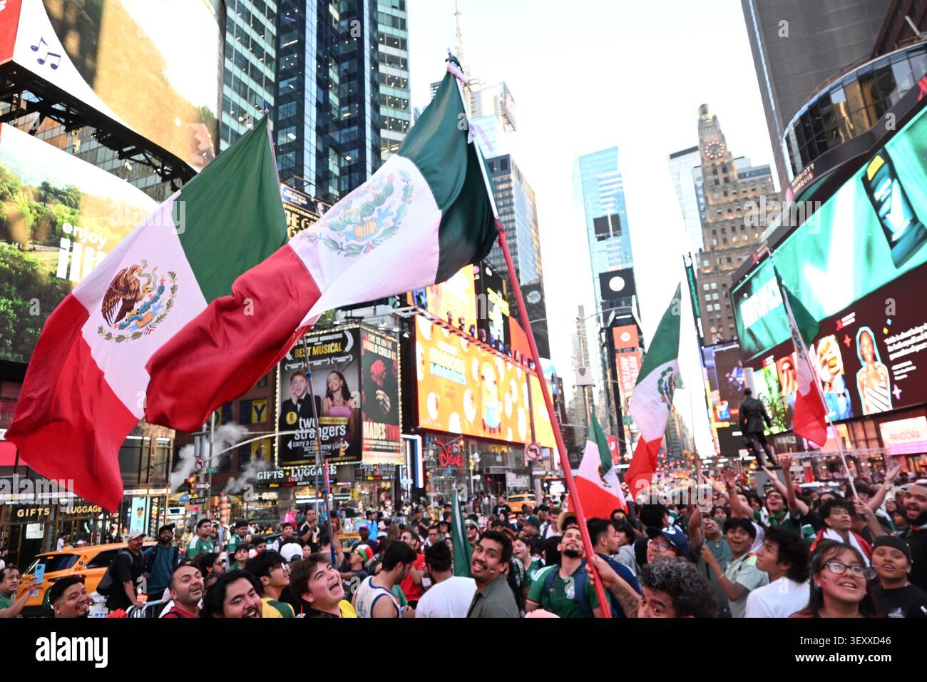 Photo by: Andrea Renault/STAR MAX/IPx 2026 6/30/26 World Cup fans ...