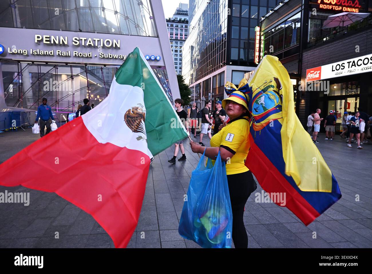Photo by: Andrea Renault/STAR MAX/IPx 2026 6/30/26 World Cup fans ...