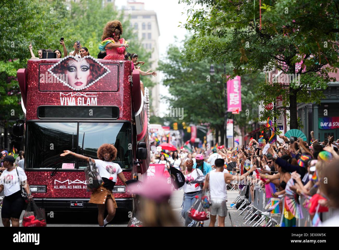 The MAC Viva Glam bus rides in the 57th annual NYC Pride March on ...