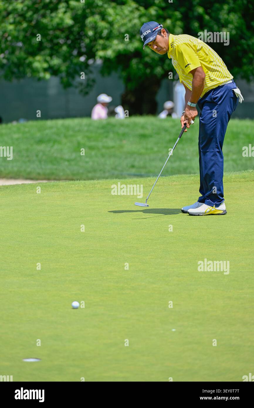 CROMWELL, CT - JUNE 28: Hideki Matsuyama (JPN) watches his birdie ...