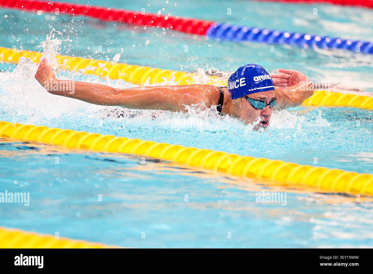 100 m papillon dames, Lilou RESSENCOURT de Olympic Nice natation during ...