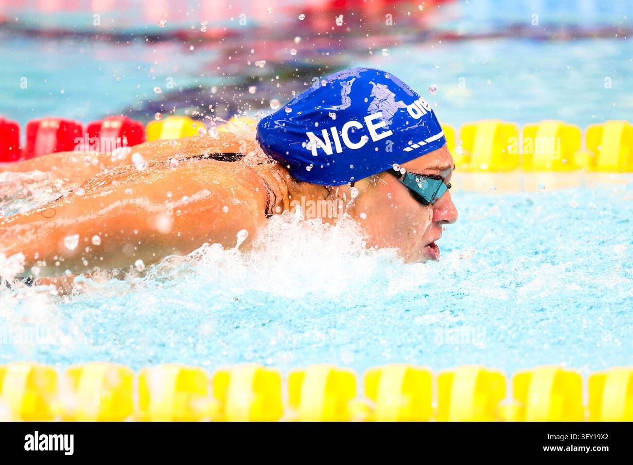 100 m papillon dames, Lilou RESSENCOURT de Olympic Nice natation during ...