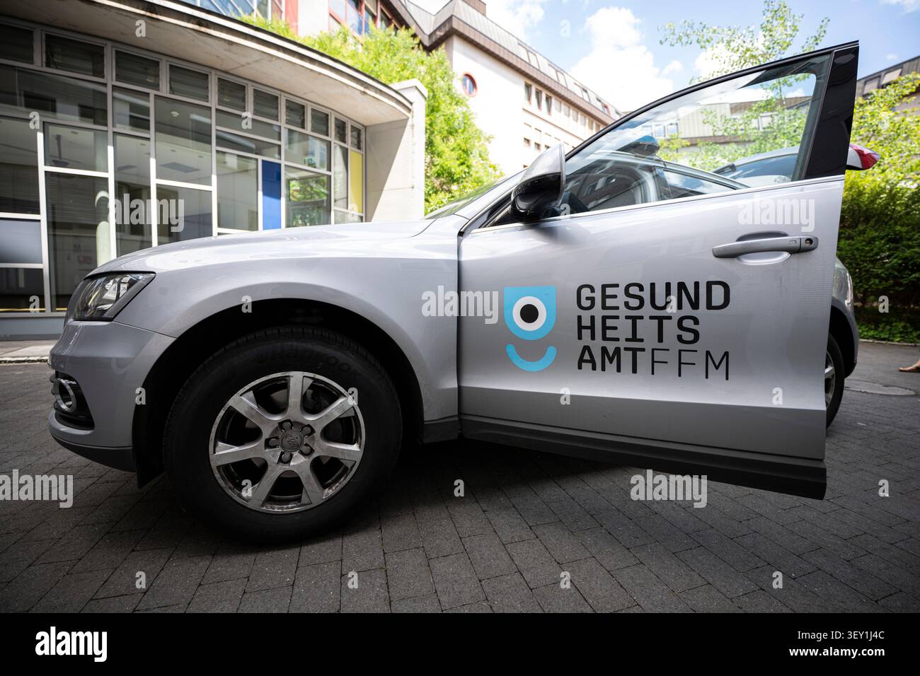 PRODUCTION - 01 July 2026, Hesse, Frankfurt am Main: A view of a Public ...