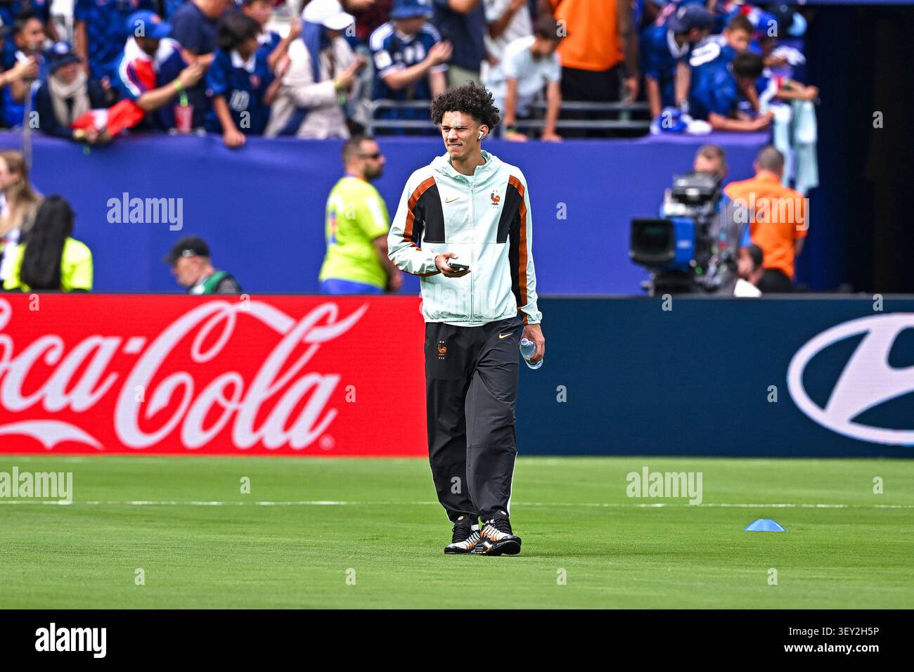 France's Maghnes AKLIOUCHE discovers the pitch prior to the FIFA World ...