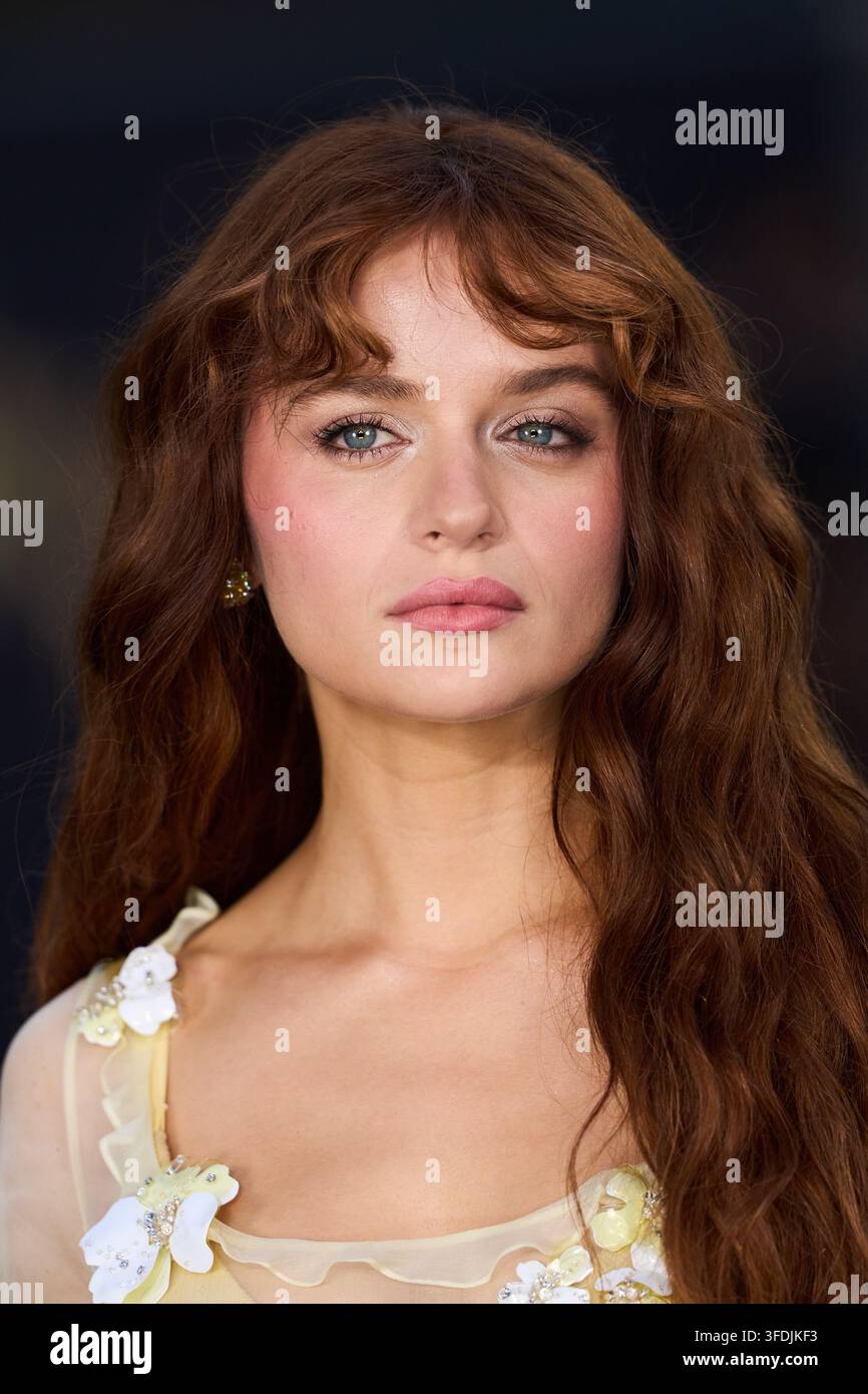Joey King Poses For Photographers Upon Arrival At The Premiere Of The
