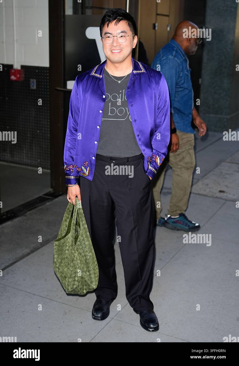 Photo By Zzxnystar Maxipx 2026 9826 Bowen Yang Is Seen Outside