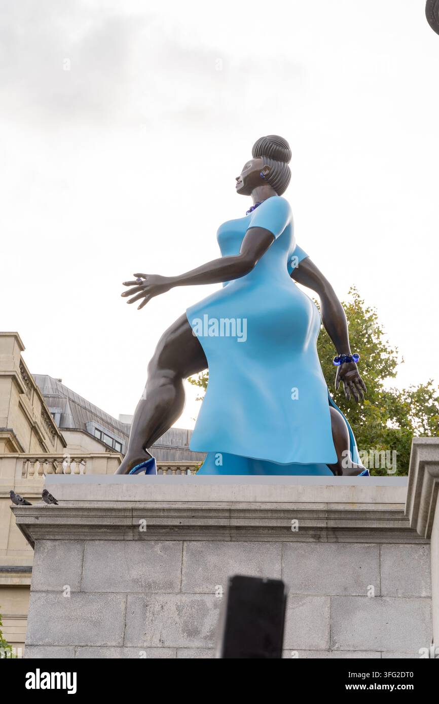 London Uk 10th September 2026 View Of Lady In Blue The New Fourth