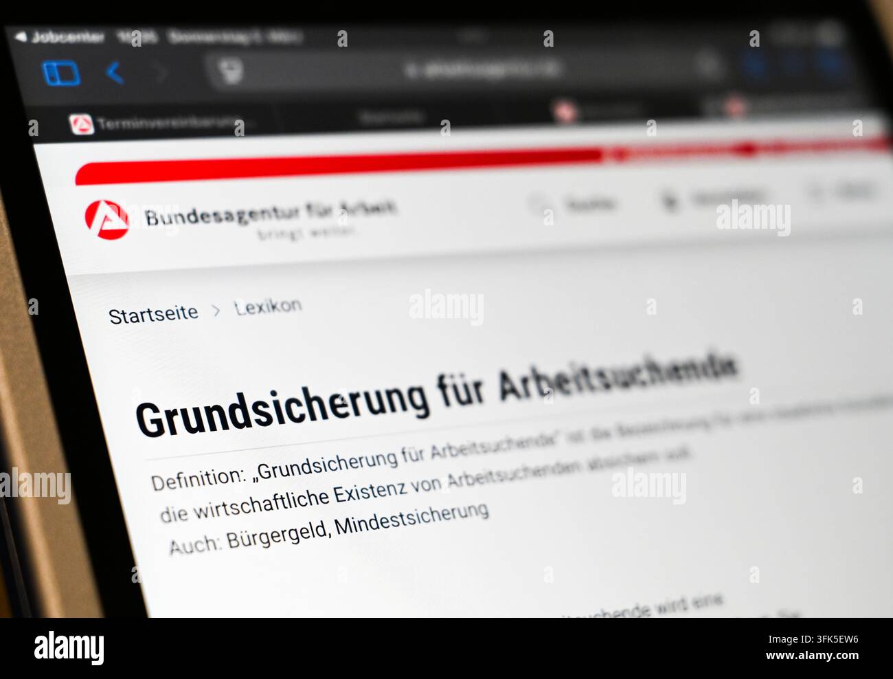 SYMBOL - 05 March 2026, Berlin: On a computer screen at the ...