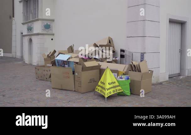 Karton sammelplatz Schweiz. Well-organized cardboard recycling point in ...