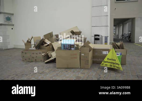 Karton sammelplatz Schweiz. Well-organized cardboard recycling point in ...