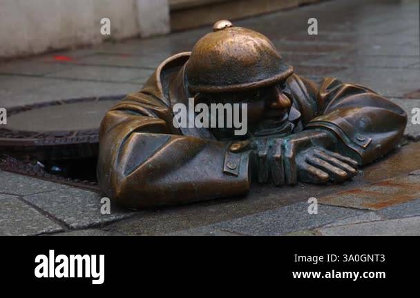 Cumil bronze statue Stock Videos & Footage - HD and 4K Video Clips - Alamy