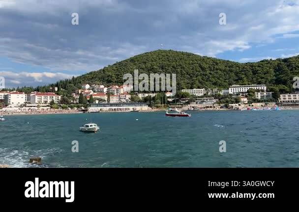 Sailing vessels dot Stock Videos & Footage - HD and 4K Video Clips - Alamy