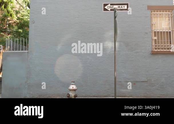 New York City oneway crossroad, Minetta street intersection one way ...