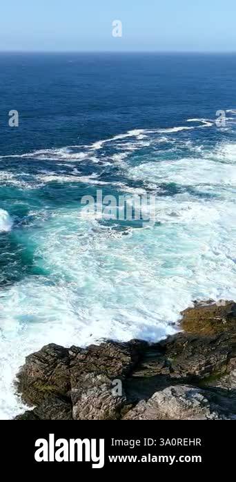 Malin Head Coastal Walk, path west from Banbas Crown, Malin Head ...