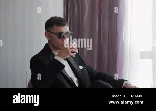 Relaxed indoor setting Stock Videos & Footage - HD and 4K Video Clips ...