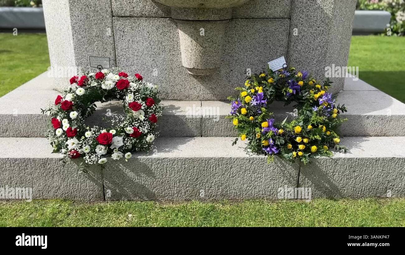 Belfast service marks 113 years since the sinking of the Titanic Stock ...