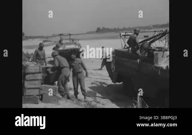 SAN BENEDETTO PO - 1945 - German prisoners of war work with 86th ...