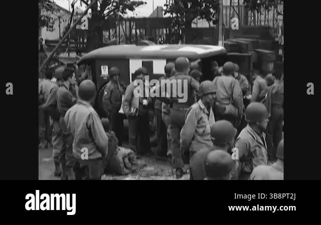 FRANCE - 1944 - Wounded soldiers from Allied troops are moved into ...