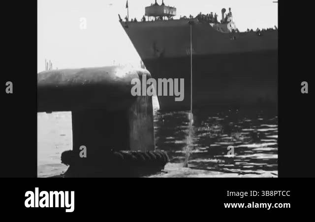 ITALY - 1944 - Brazilian troops arrive to Naples, Italy during WW2 ...