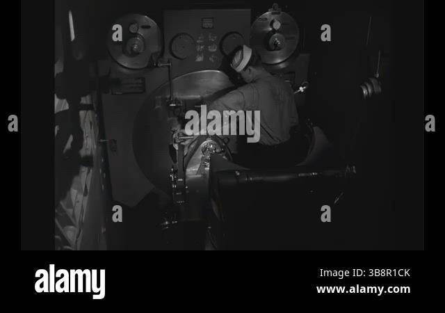 HAWAII - 1950 - US Navy sailors load and fire a 40mm battery aboard the ...