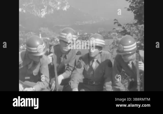 GERMANY - 1946 - Members of the 2nd Constabulary Squadron check map and ...
