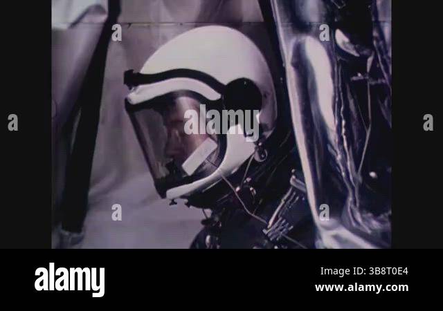 TULAROSA - 1960 - Captain Joseph Kittinger jumps from a gondola at high ...