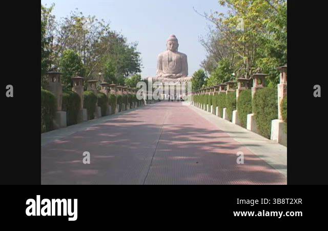 Buddha statues mahabodhi temple Stock Videos & Footage - HD and 4K ...