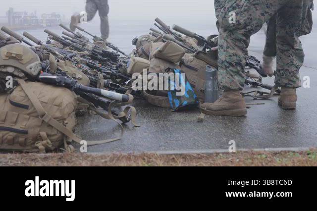NORTH CAROLINA - 2.3.2025 - US Marines load gear onto a C-40 plane in ...
