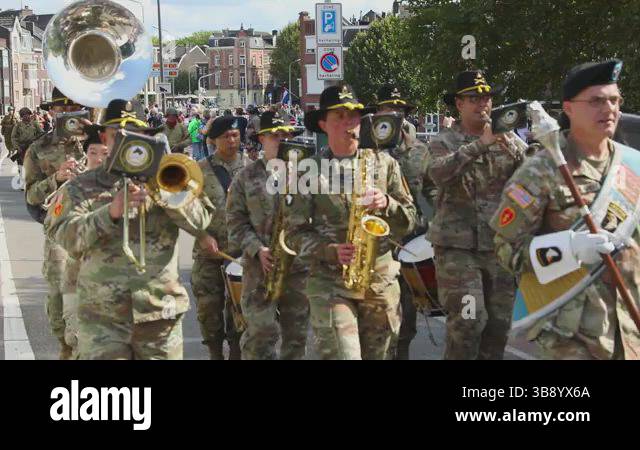 Army bands Stock Videos & Footage - HD and 4K Video Clips - Alamy