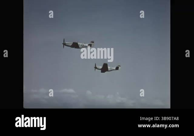 JAPAN - 1945 - USAF B-29 bombers and P-51 Mustangs fight off enemy ...