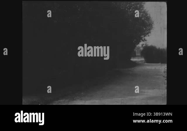 EUROPE - 1909 - The cardinal catches the couple and he orders the guard ...