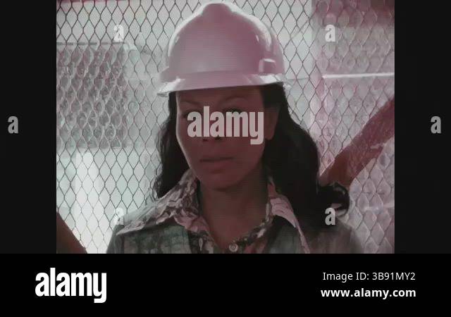 UNITED STATES - 1975 - The reporter interviews a female engineer named ...
