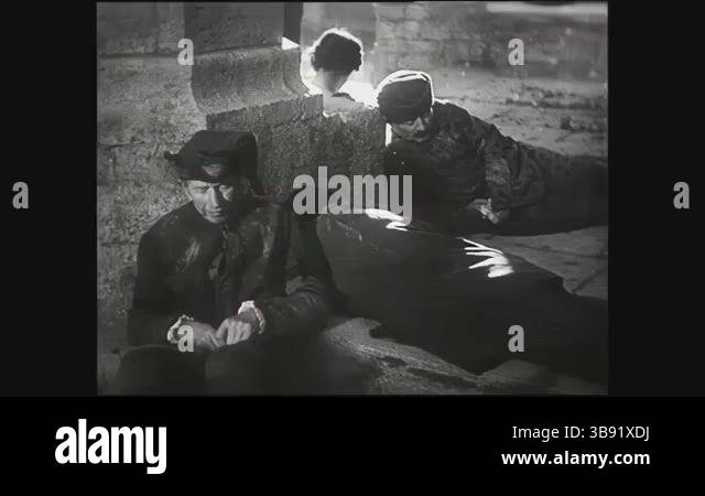 ITALY - 1935 - in this historical film, people rejoice when Lorenzo de ...