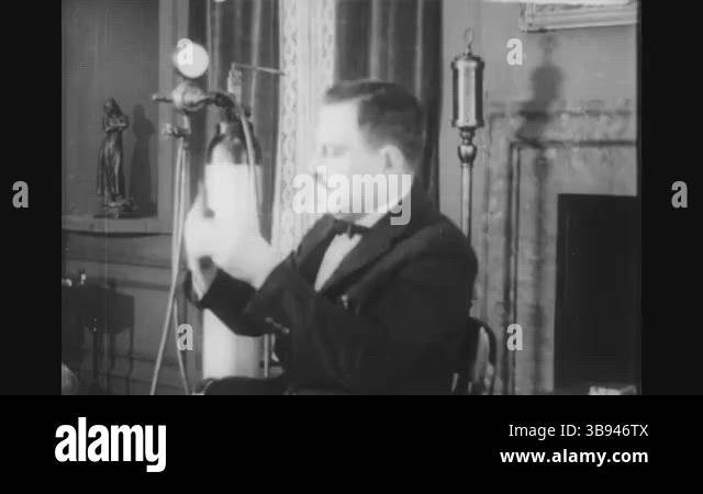 USA - 1923 - In this partially animated film, Koko the Clown overwhelms ...