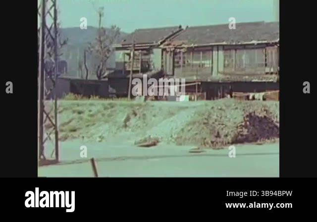 JAPAN - 1946 - Once a beautiful town, Kobe has been reduced to ruins ...