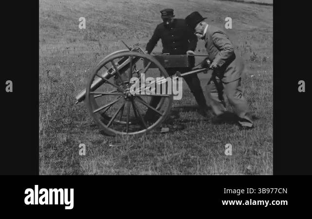 BRITAIN - 1899 - Inventor Hiram Maxim gives a demonstration of the ...