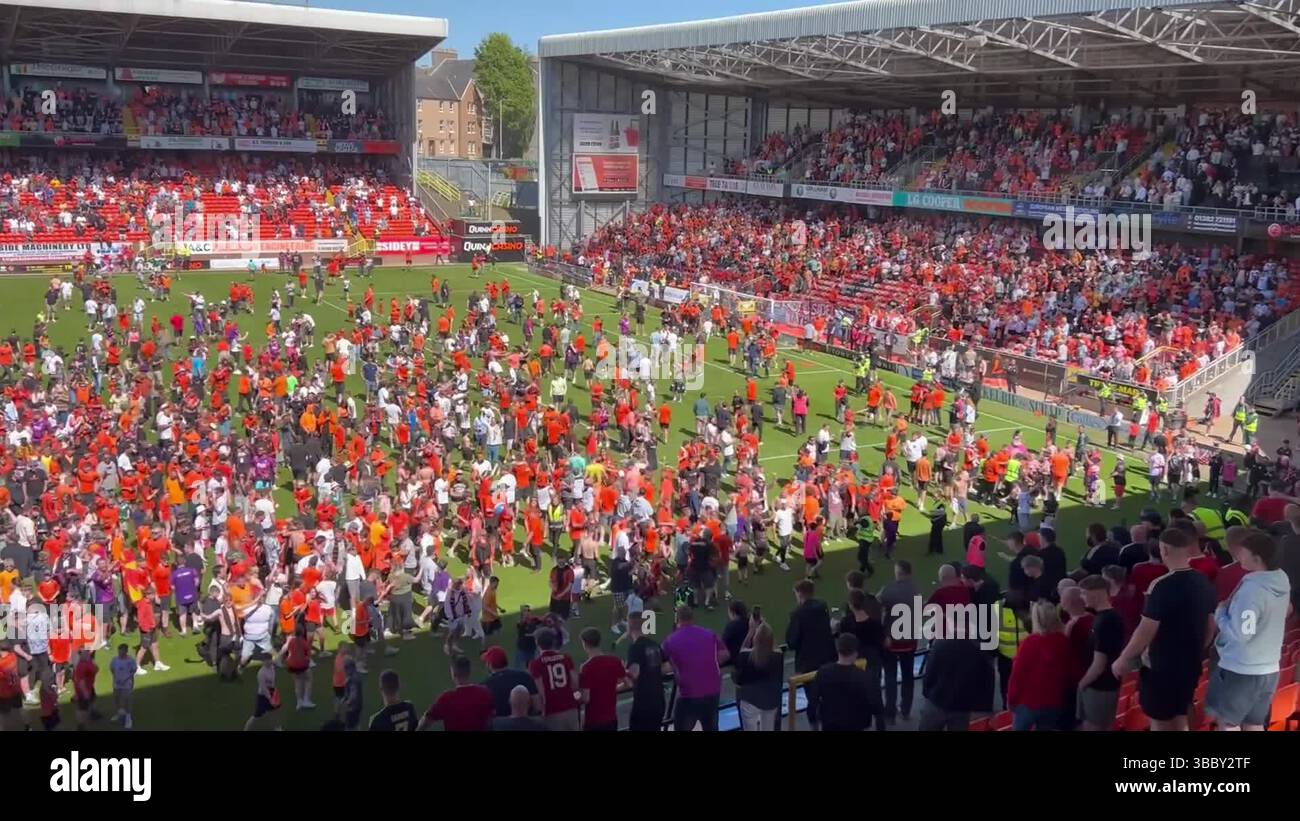 Aberdeen fans Stock Videos & Footage - HD and 4K Video Clips - Alamy
