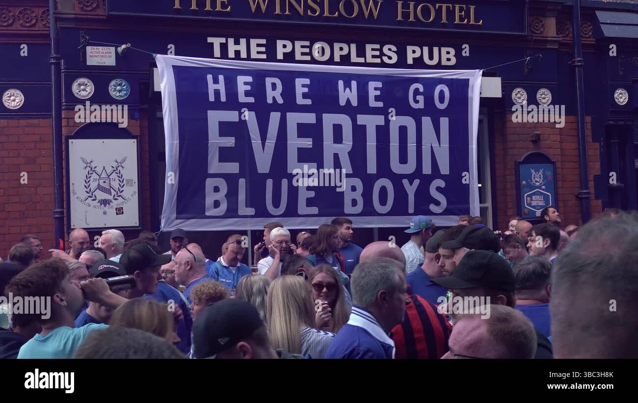 Everton fans head through Goodison Park tunstiles for the final time ...
