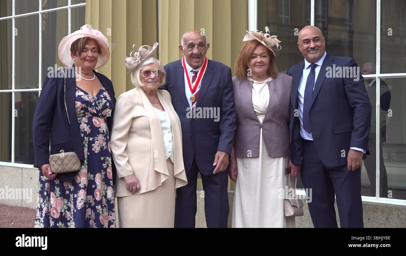 Rugby League legend Billy Boston receives his Knighthood at Buckingham ...