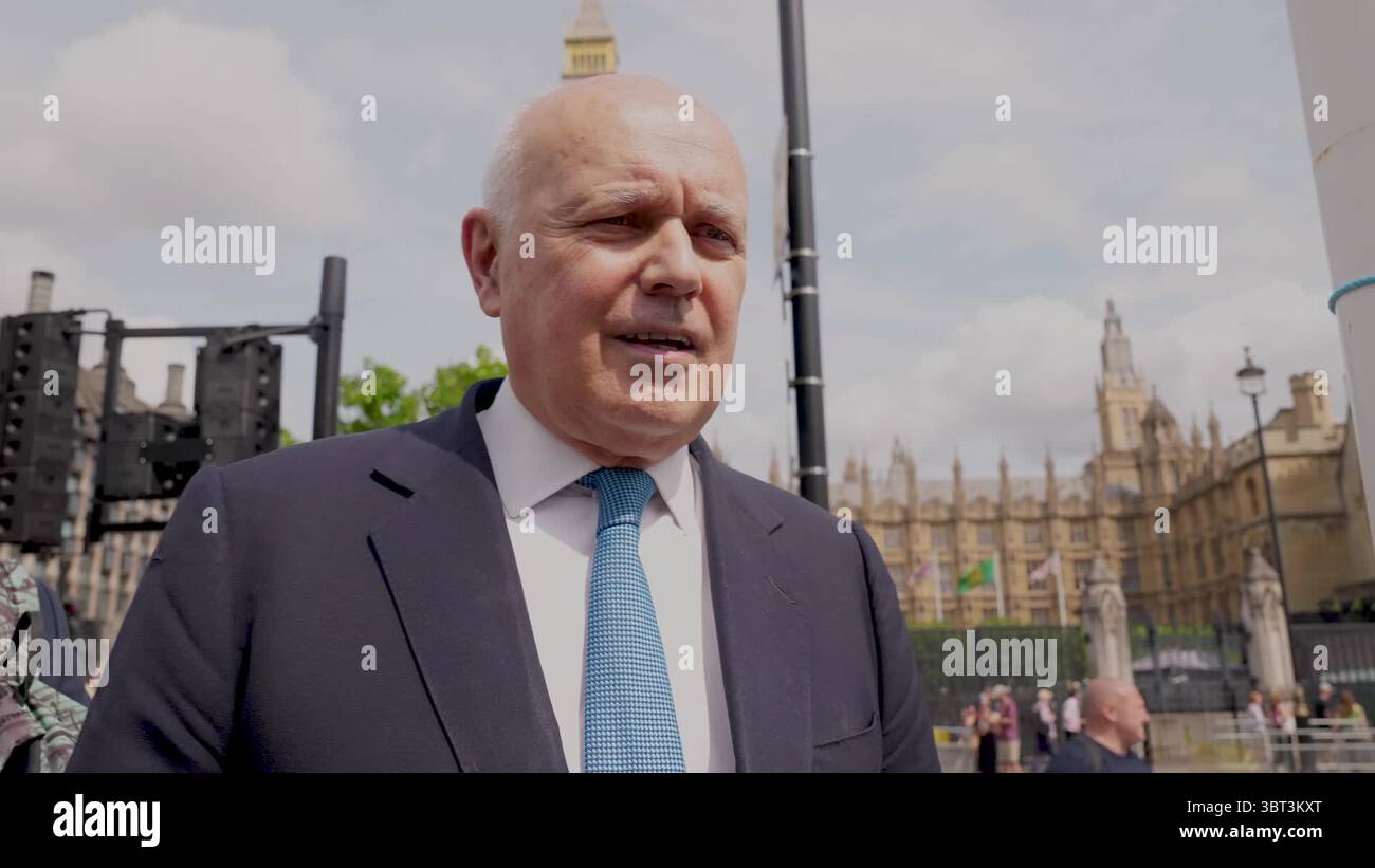 MPs join Northern Ireland veterans to protest against the possible ...