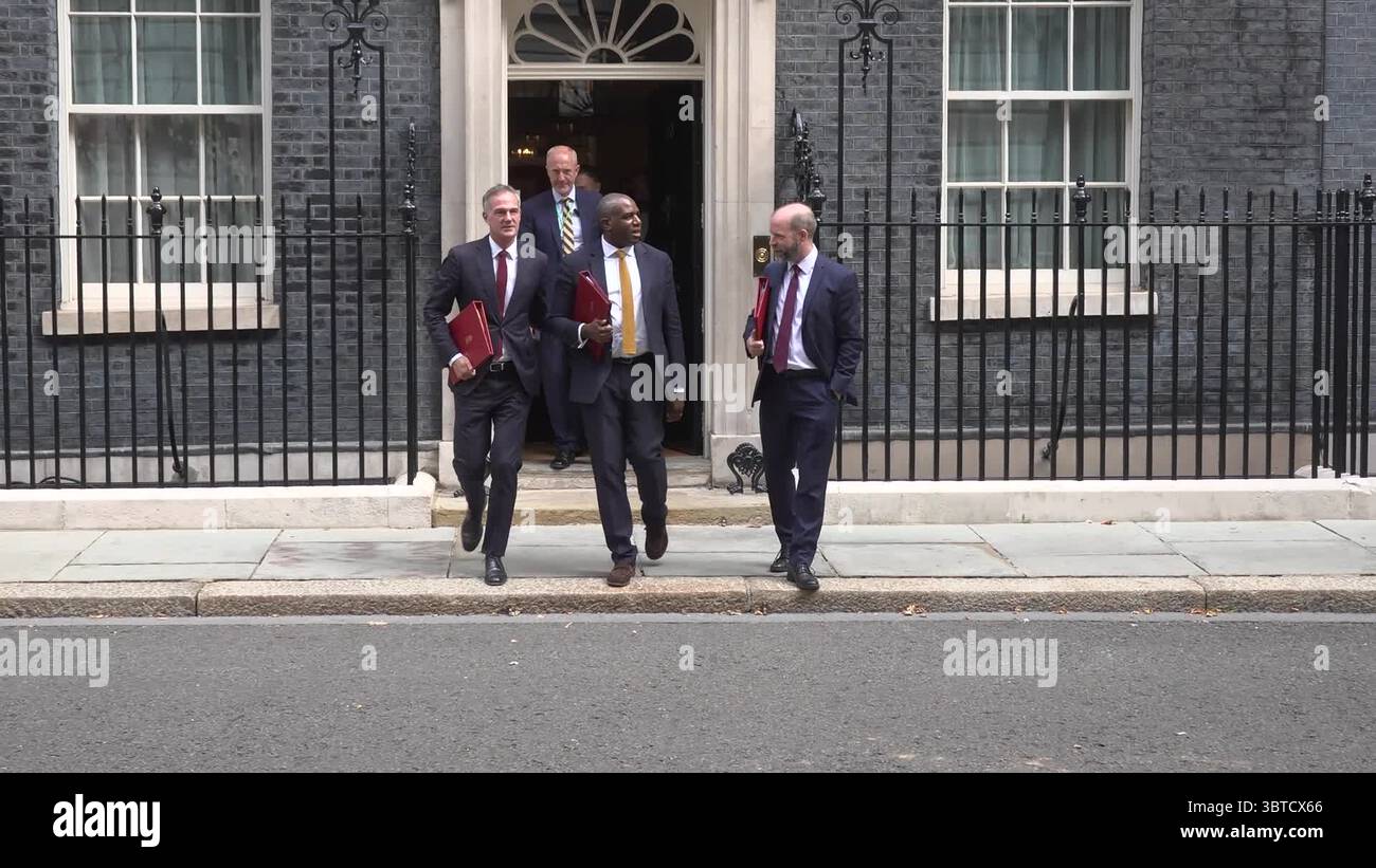 Members of Cabinet leave Downing Street Stock Video Footage - Alamy