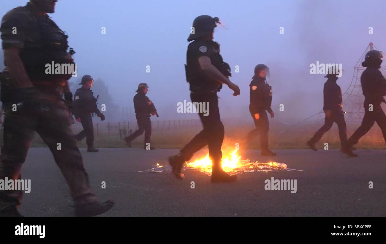 Crs riot police in Stock Videos & Footage - HD and 4K Video Clips - Alamy