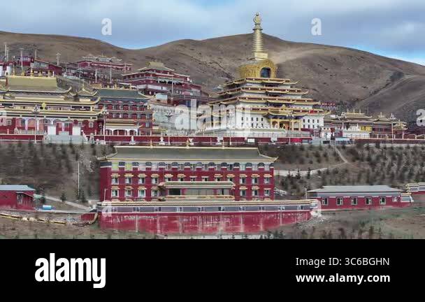 The magnificent scenery of Dongga Temple Stock Video Footage - Alamy