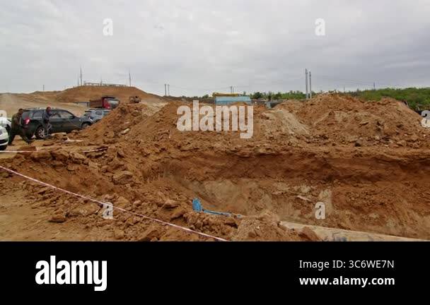 Concrete bins Stock Videos & Footage - HD and 4K Video Clips - Alamy