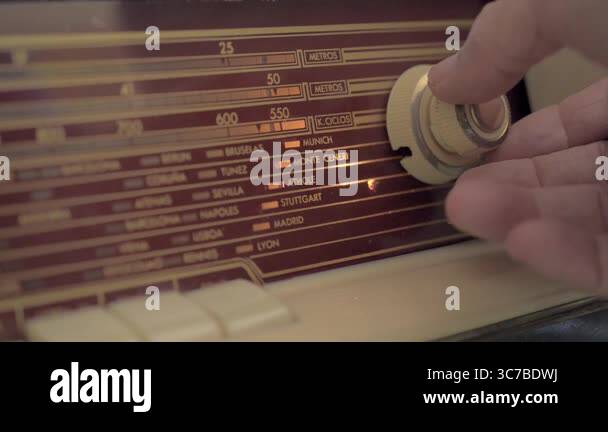 Vintage radio dial Stock Videos & Footage - HD and 4K Video Clips - Alamy