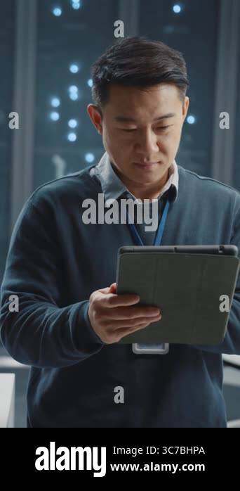 Cheerful asian IT software developer manager operator professional ...